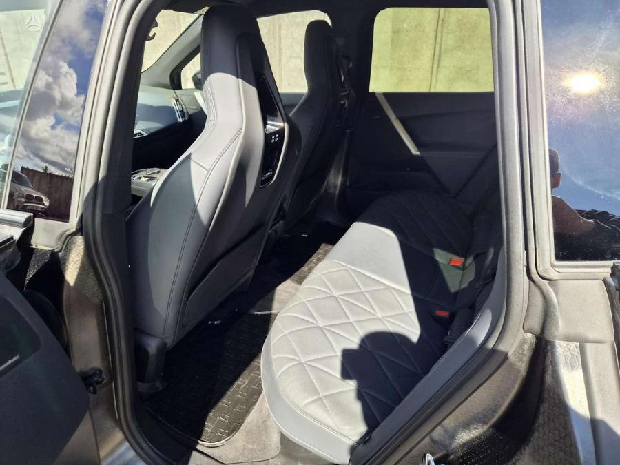 Melns BMW iX 2022 Mažeikiai, ar dzinēja tilpumu 0.00 L un nobraukumu 59 tūkst. km par 28800 €, foto 13 vietnē AUTOMOTO.COM.LV