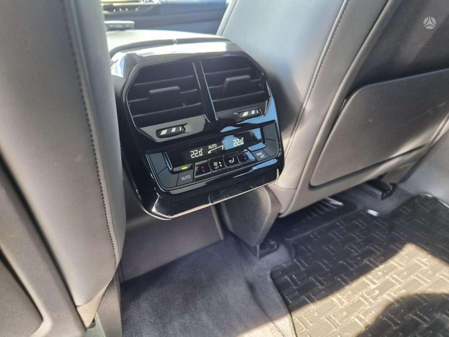 Melns BMW iX 2022 Mažeikiai, ar dzinēja tilpumu 0.00 L un nobraukumu 59 tūkst. km par 28800 €, foto 15 vietnē AUTOMOTO.COM.LV