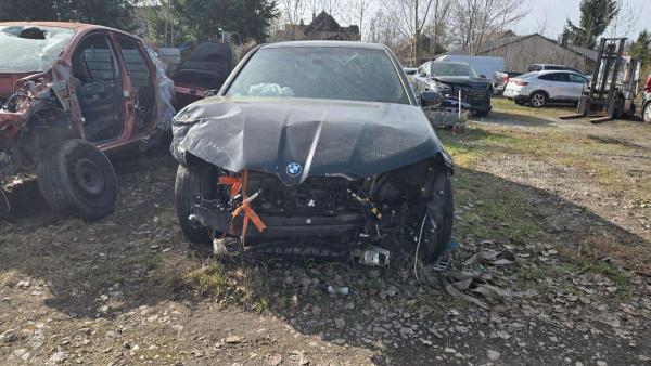 Melns BMW iX 2022 Kauņa, ar dzinēja tilpumu 0.00 L un nobraukumu 33 tūkst. km par 21900 €, foto 1 vietnē AUTOMOTO.COM.LV
