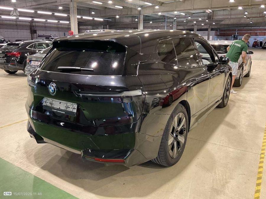 Melns BMW iX 2022 Viļņa, ar dzinēja tilpumu 0.00 L un nobraukumu 78 tūkst. km par 45500 €, foto 7 vietnē AUTOMOTO.COM.LV