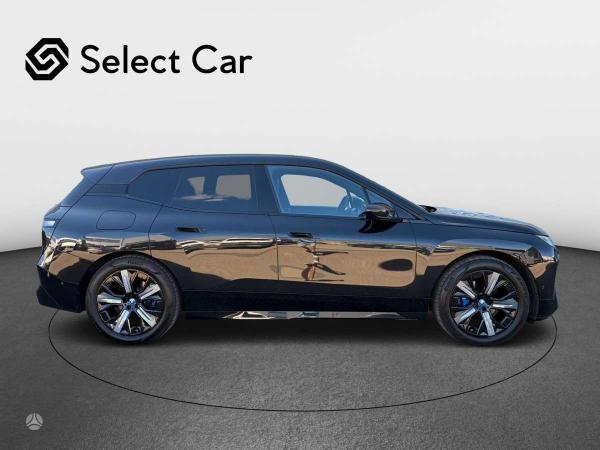 Black BMW iX 2022 in Vilnius, with an engine capacity of 0.00 L and mileage of 78 thousand km for 45350 €, photo 4 on AUTOMOTO.COM.LV