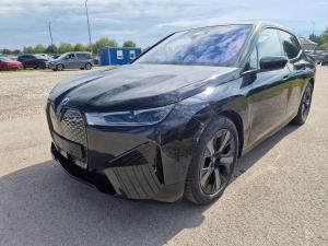 Melns BMW iX 2022 Šauļi, ar dzinēja tilpumu 0.00 L un nobraukumu 79 tūkst. km par 29900 €, foto  vietnē AUTOMOTO.COM.LV