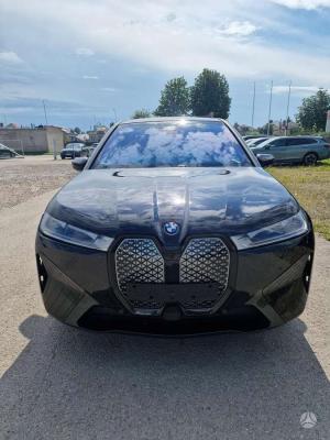 Black BMW iX 2022 in Siauliai, with an engine capacity of 0.00 L and mileage of 79 thousand km for 29900 €, photo 3 on AUTOMOTO.COM.LV
