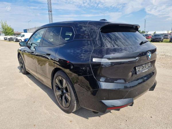 Black BMW iX 2022 in Siauliai, with an engine capacity of 0.00 L and mileage of 79 thousand km for 29900 €, photo 6 on AUTOMOTO.COM.LV