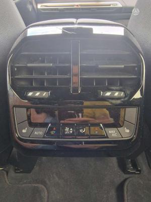Black BMW iX 2022 in Siauliai, with an engine capacity of 0.00 L and mileage of 79 thousand km for 29900 €, photo 19 on AUTOMOTO.COM.LV
