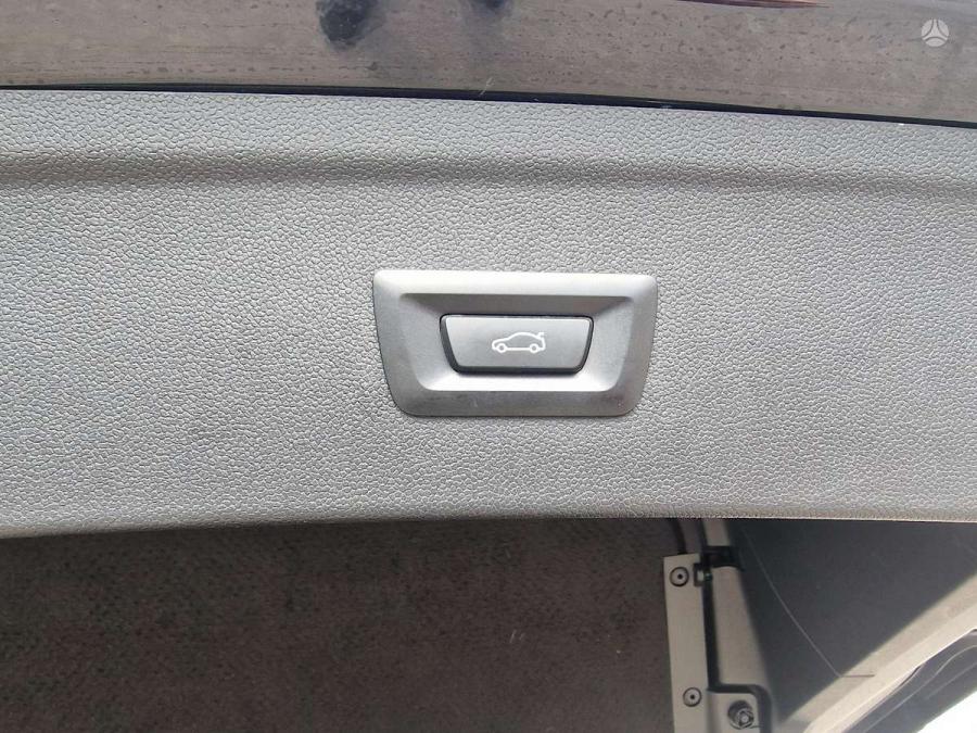 Black BMW iX 2022 in Siauliai, with an engine capacity of 0.00 L and mileage of 79 thousand km for 29900 €, photo 24 on AUTOMOTO.COM.LV