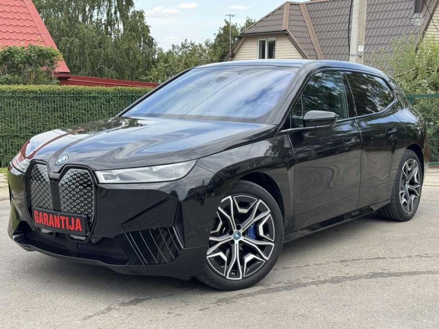 Черный БМВ iX 2022 в Шяуляй, объемом двигателя 0.00 л и пробегом 140 тыс. км за 38700 €, фото 3 на AUTOMOTO.COM.LV