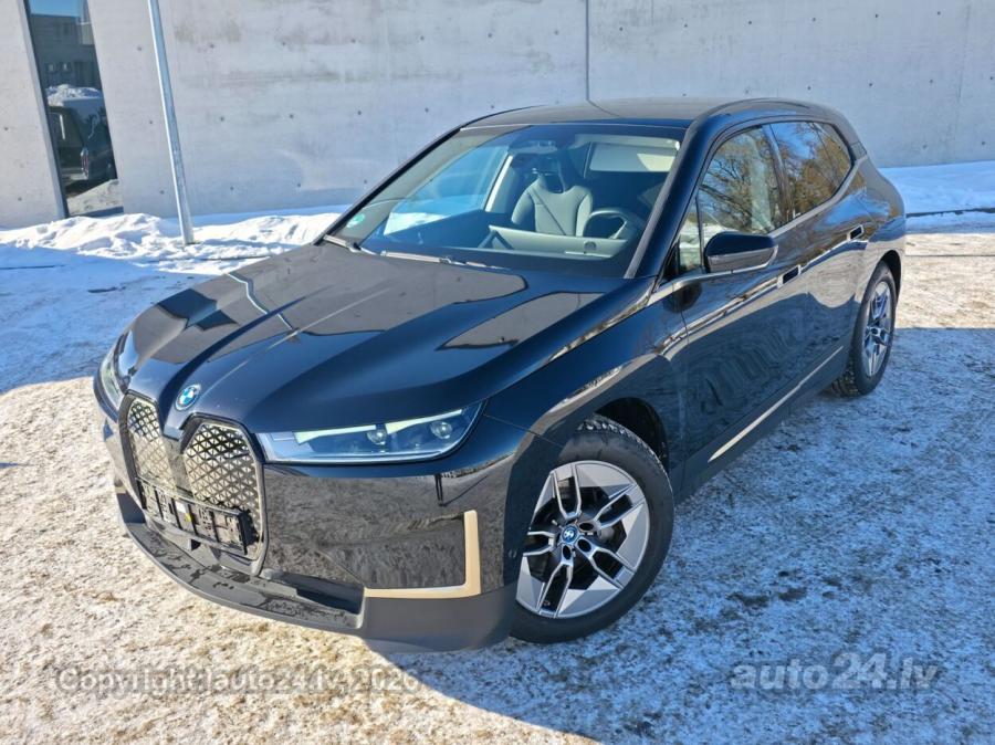 Black BMW iX 2023 in Viljandi, with an engine capacity of 0.00 L and mileage of 61 thousand km for 41000 €, photo 24 on AUTOMOTO.COM.LV