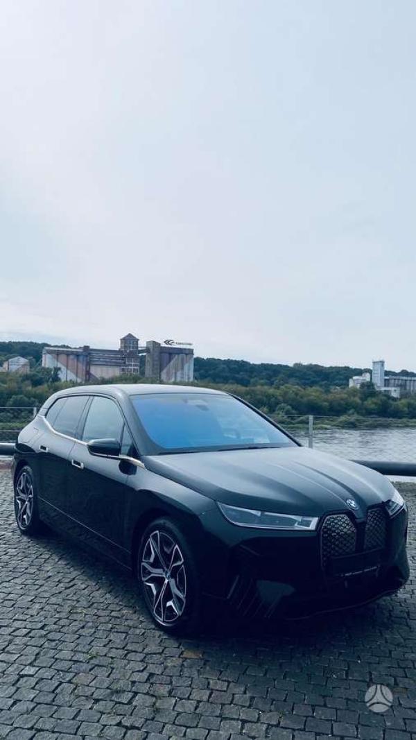 Melns BMW iX 2023 Kauņa, ar dzinēja tilpumu 0.00 L un nobraukumu 24 tūkst. km par 48500 €, foto 2 vietnē AUTOMOTO.COM.LV