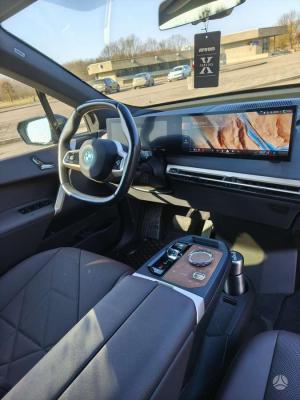 Black BMW iX 2023 in Kaunas, with an engine capacity of 0.00 L and mileage of 59 thousand km for 42000 €, photo 9 on AUTOMOTO.COM.LV