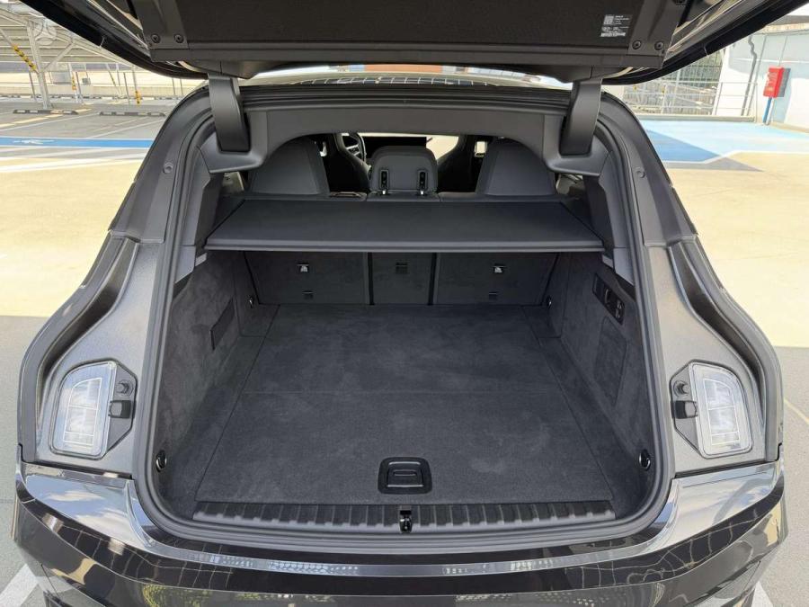 Black BMW iX 2023 in Vilnius, with an engine capacity of 0.00 L and mileage of 63 thousand km for 45900 €, photo 30 on AUTOMOTO.COM.LV