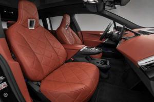 Melns BMW iX 2023 Tukums, ar dzinēja tilpumu 0.00 L un nobraukumu 33 tūkst. km par 51990 €, foto 4 vietnē AUTOMOTO.COM.LV