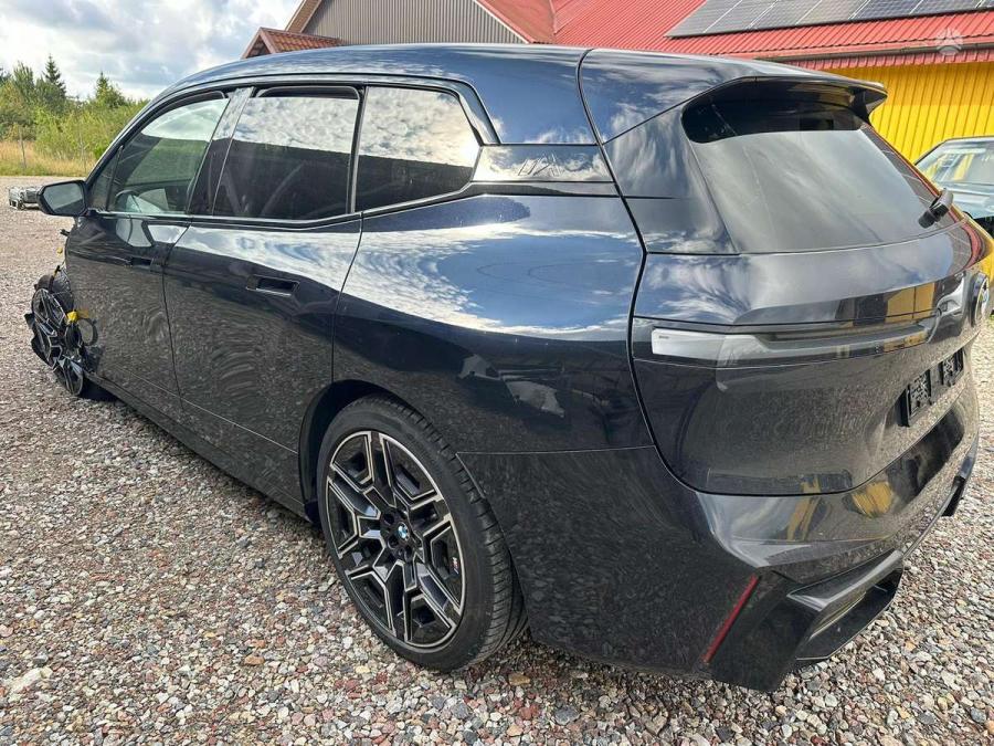 Melns BMW iX 2025 Klaipėda, ar dzinēja tilpumu 0.00 L un nobraukumu 12 tūkst. km par 23900 €, foto 1 vietnē AUTOMOTO.COM.LV