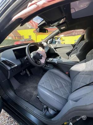 Melns BMW iX 2025 Klaipėda, ar dzinēja tilpumu 0.00 L un nobraukumu 12 tūkst. km par 23900 €, foto 14 vietnē AUTOMOTO.COM.LV