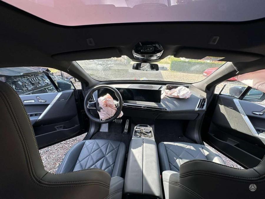 Melns BMW iX 2025 Klaipėda, ar dzinēja tilpumu 0.00 L un nobraukumu 12 tūkst. km par 23900 €, foto 19 vietnē AUTOMOTO.COM.LV