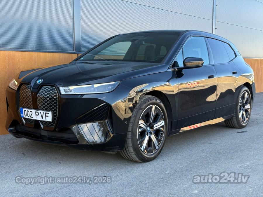 Melns BMW iX 2021 Tallina, ar dzinēja tilpumu 0.00 L un nobraukumu 80 tūkst. km par 41900 €, foto 1 vietnē AUTOMOTO.COM.LV