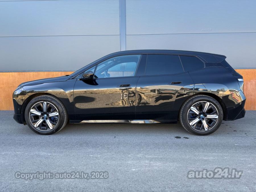 Melns BMW iX 2021 Tallina, ar dzinēja tilpumu 0.00 L un nobraukumu 80 tūkst. km par 41900 €, foto 6 vietnē AUTOMOTO.COM.LV