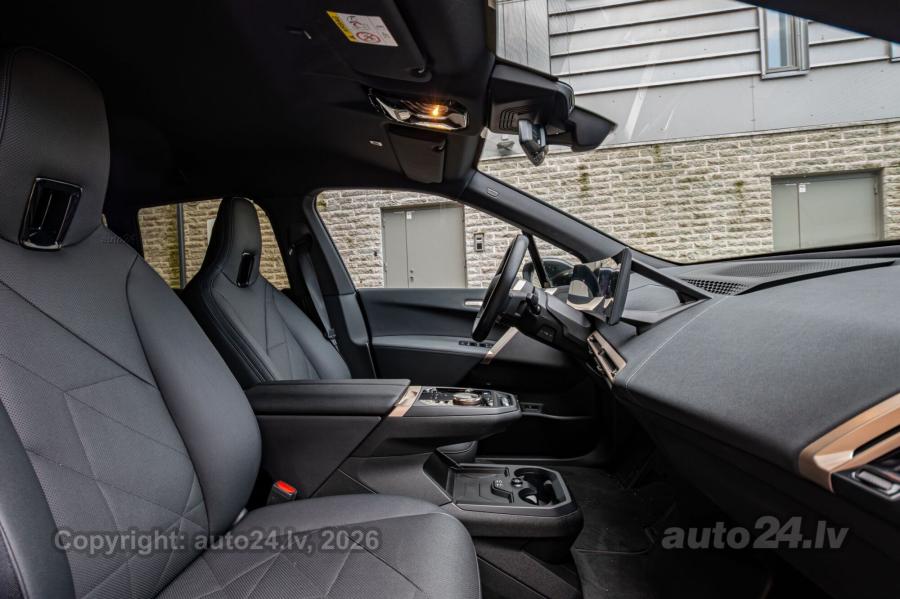 Black BMW iX 2021 in Tallinn, with an engine capacity of 0.00 L and mileage of 78 thousand km for 41900 €, photo 7 on AUTOMOTO.COM.LV