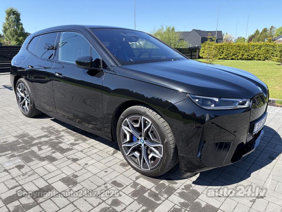 Black BMW iX 2022 in Tallinn, with an engine capacity of 0.00 L and mileage of 55 thousand km for 46000 €, photo 3 on AUTOMOTO.COM.LV