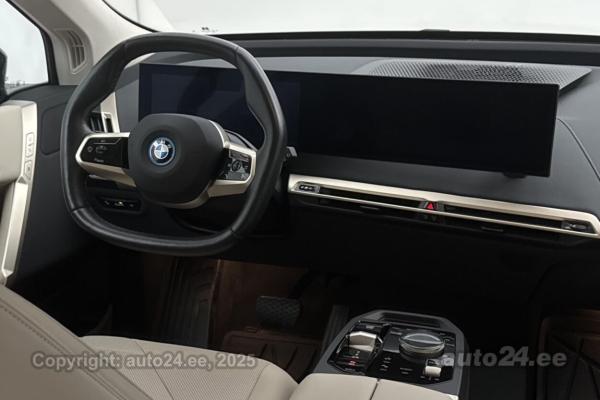 Melns BMW iX 2023 Tallina, ar dzinēja tilpumu 0.00 L un nobraukumu 25 tūkst. km par 49999 €, foto 11 vietnē AUTOMOTO.COM.LV