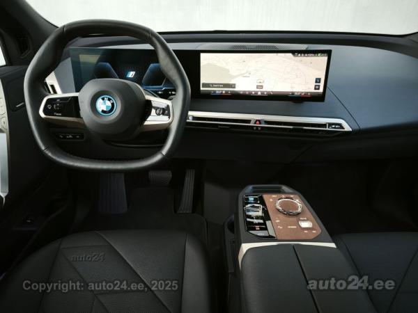 Melns BMW iX 2023 Tallina, ar dzinēja tilpumu 0.00 L un nobraukumu 54 tūkst. km par 56900 €, foto 11 vietnē AUTOMOTO.COM.LV