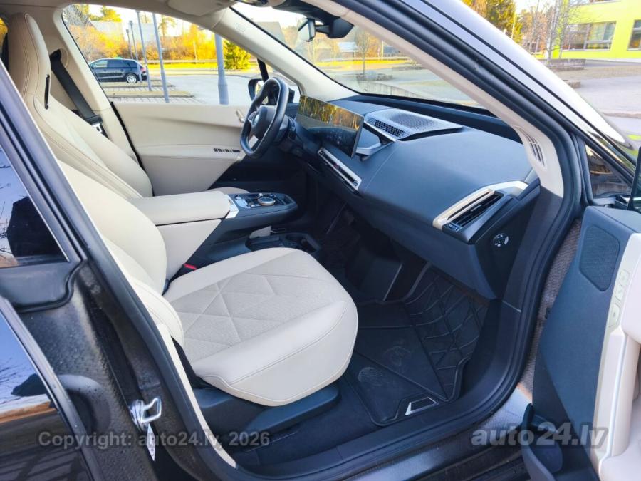 Melns BMW iX 2023 Tallina, ar dzinēja tilpumu 0.00 L un nobraukumu 26 tūkst. km par 45900 €, foto 17 vietnē AUTOMOTO.COM.LV