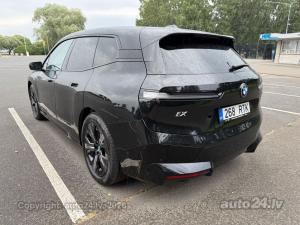 Melns BMW iX 2023 Tallina, ar dzinēja tilpumu 0.00 L un nobraukumu 39 tūkst. km par 53900 €, foto 5 vietnē AUTOMOTO.COM.LV