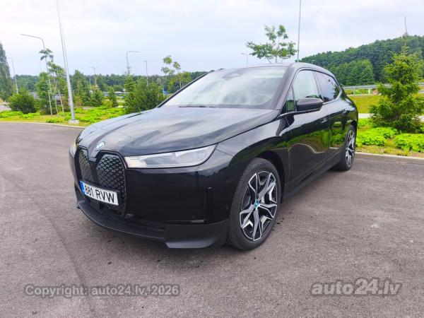 Черный БМВ iX 2023 в Таллин, объемом двигателя 0.00 л и пробегом 26 тыс. км за 45500 €, фото 1 на AUTOMOTO.COM.LV