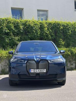 Blue BMW iX 2023 in Vilnius, with an engine capacity of 0.00 L and mileage of 52 thousand km for 48900 €, photo 3 on AUTOMOTO.COM.LV