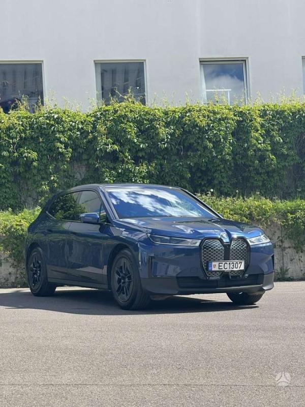Zils BMW iX 2023 Viļņa, ar dzinēja tilpumu 0.00 L un nobraukumu 52 tūkst. km par 48900 €, foto 3 vietnē AUTOMOTO.COM.LV