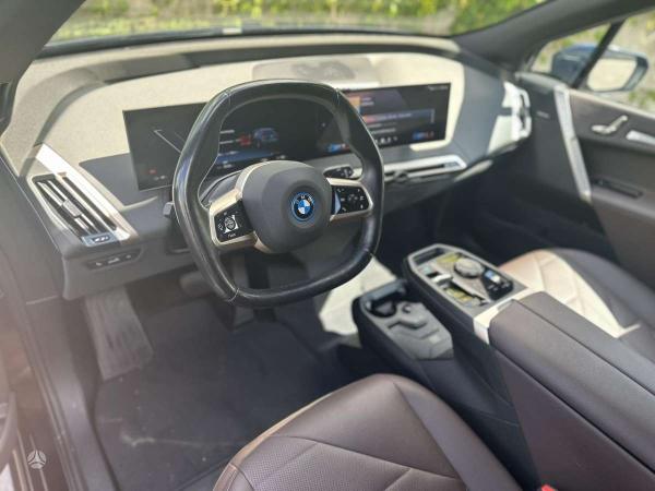 Zils BMW iX 2023 Viļņa, ar dzinēja tilpumu 0.00 L un nobraukumu 52 tūkst. km par 48900 €, foto 4 vietnē AUTOMOTO.COM.LV