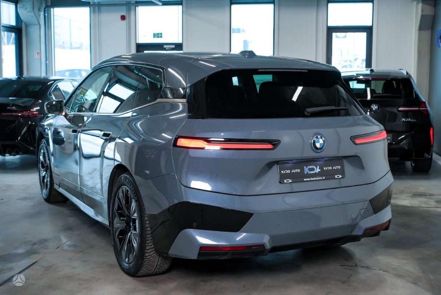 Zils BMW iX 2022 Kauņa, ar dzinēja tilpumu 0.00 L un nobraukumu 62 tūkst. km par 55450 €, foto 9 vietnē AUTOMOTO.COM.LV