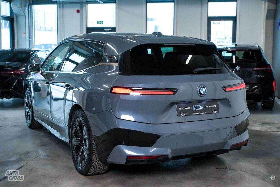 Zils BMW iX 2022 Marijampole, ar dzinēja tilpumu 0.00 L un nobraukumu 62 tūkst. km par 55450 €, foto 9 vietnē AUTOMOTO.COM.LV