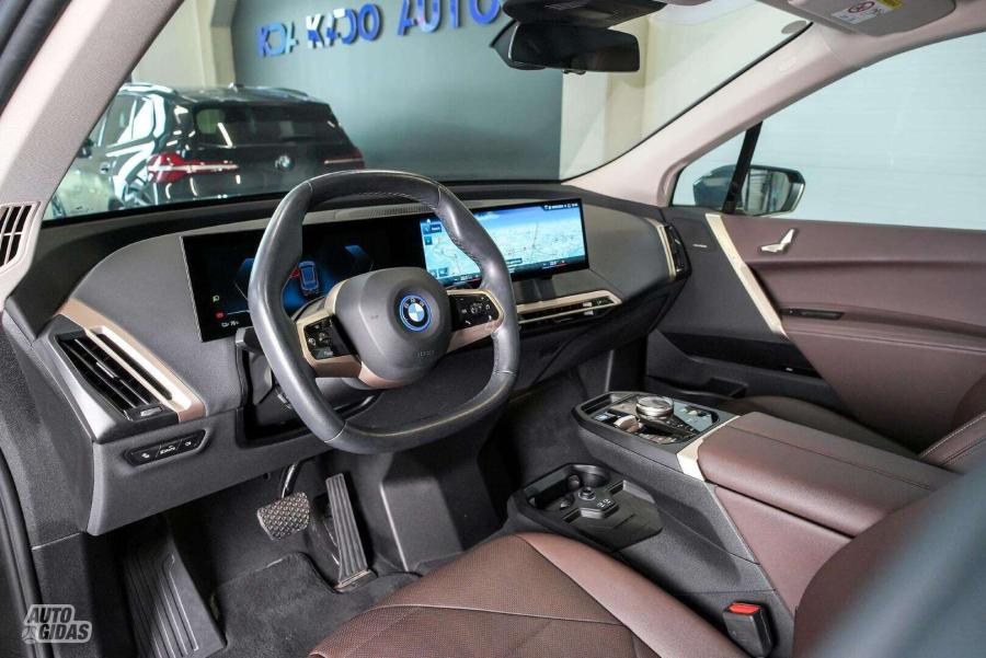Zils BMW iX 2022 Marijampole, ar dzinēja tilpumu 0.00 L un nobraukumu 62 tūkst. km par 55450 €, foto 25 vietnē AUTOMOTO.COM.LV