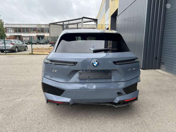 Blue BMW iX 2023 in Alytus, with an engine capacity of 0.00 L and mileage of 70 thousand km for 28600 €, photo 6 on AUTOMOTO.COM.LV