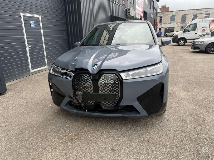 Zils BMW iX 2023 Alīta, ar dzinēja tilpumu 0.00 L un nobraukumu 70 tūkst. km par 26950 €, foto 3 vietnē AUTOMOTO.COM.LV