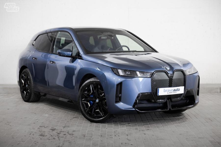 Blue BMW iX 2025 in Vilnius, with an engine capacity of 0.00 L and mileage of 37 thousand km for 81991 €, photo 5 on AUTOMOTO.COM.LV