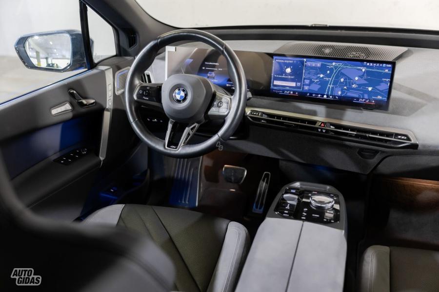 Blue BMW iX 2025 in Vilnius, with an engine capacity of 0.00 L and mileage of 37 thousand km for 81991 €, photo 27 on AUTOMOTO.COM.LV