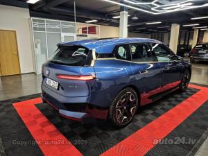 Zils BMW iX 2022 Tallina, ar dzinēja tilpumu 0.00 L un nobraukumu 71 tūkst. km par 52990 €, foto 4 vietnē AUTOMOTO.COM.LV