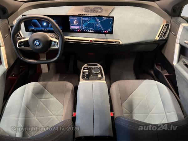 Zils BMW iX 2024 Tallina, ar dzinēja tilpumu 0.00 L un nobraukumu 22 tūkst. km par 54900 €, foto 10 vietnē AUTOMOTO.COM.LV