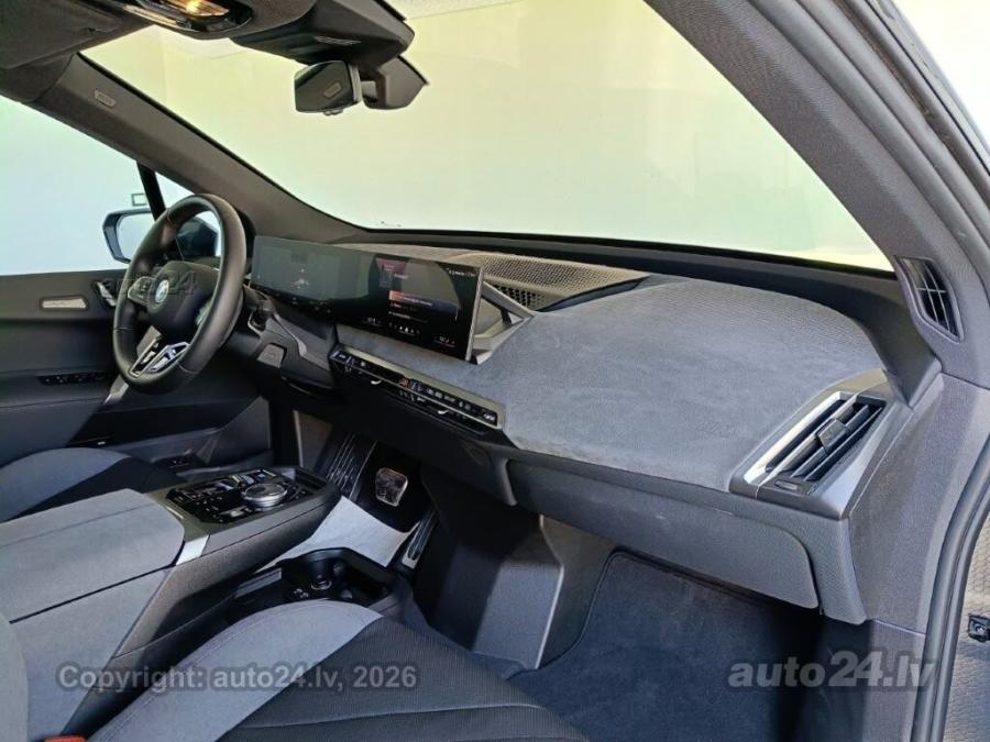 Zils BMW iX 2025 Tallina, ar dzinēja tilpumu 0.00 L un nobraukumu 5 tūkst. km par 76900 €, foto 7 vietnē AUTOMOTO.COM.LV