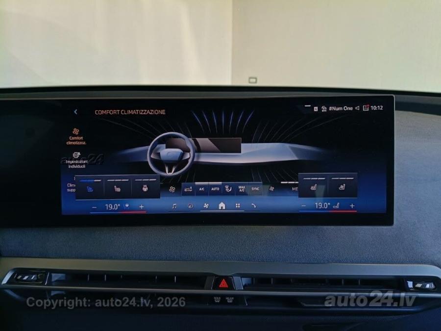 Zils BMW iX 2025 Tallina, ar dzinēja tilpumu 0.00 L un nobraukumu 5 tūkst. km par 76900 €, foto 8 vietnē AUTOMOTO.COM.LV