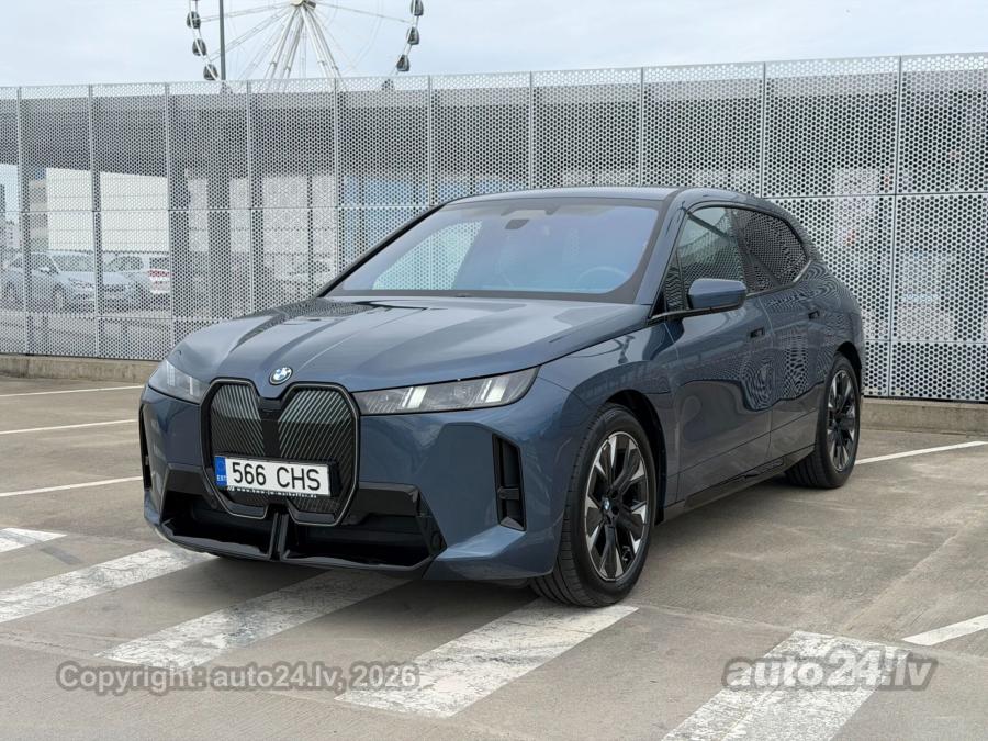 Zils BMW iX 2025 Tallina, ar dzinēja tilpumu 0.00 L un nobraukumu 36 tūkst. km par 67900 €, foto 1 vietnē AUTOMOTO.COM.LV