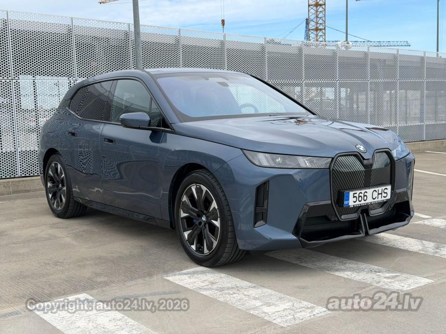 Zils BMW iX 2025 Tallina, ar dzinēja tilpumu 0.00 L un nobraukumu 36 tūkst. km par 67900 €, foto 7 vietnē AUTOMOTO.COM.LV