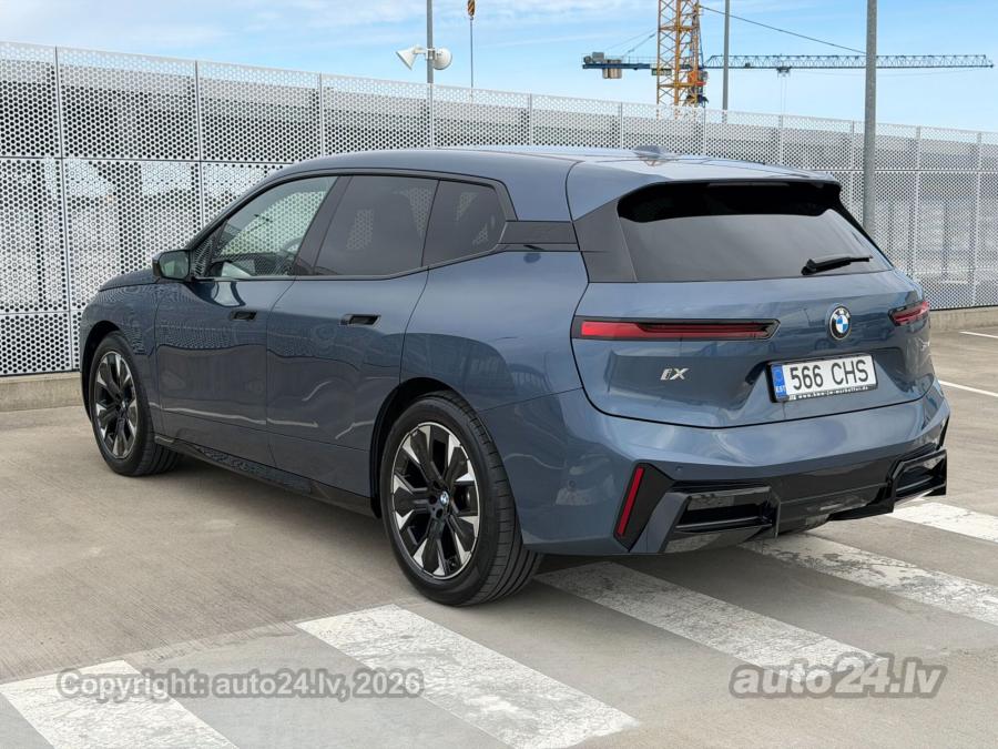 Zils BMW iX 2025 Tallina, ar dzinēja tilpumu 0.00 L un nobraukumu 36 tūkst. km par 67900 €, foto 12 vietnē AUTOMOTO.COM.LV