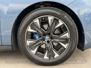 Zils BMW iX 2025 Tallina, ar dzinēja tilpumu 0.00 L un nobraukumu 36 tūkst. km par 67900 €, foto 14 vietnē AUTOMOTO.COM.LV