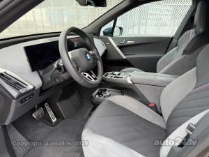 Zils BMW iX 2025 Tallina, ar dzinēja tilpumu 0.00 L un nobraukumu 36 tūkst. km par 67900 €, foto 15 vietnē AUTOMOTO.COM.LV