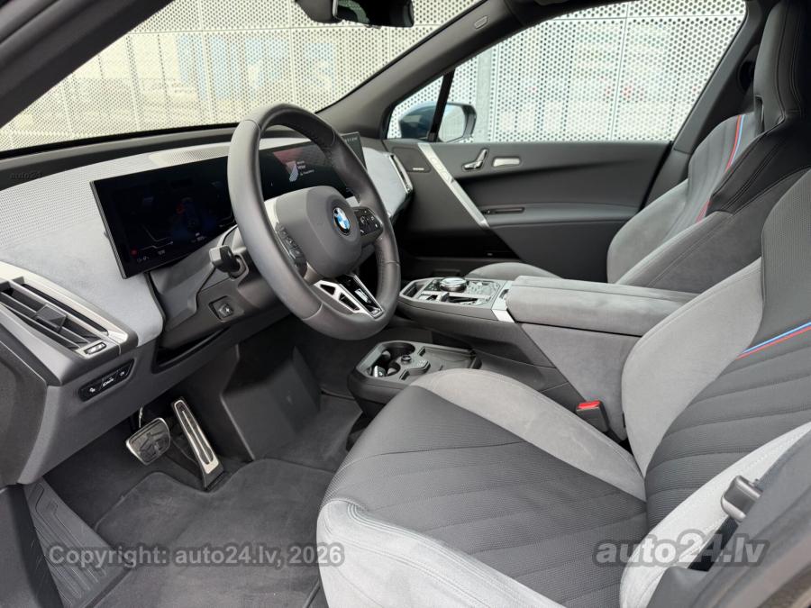 Zils BMW iX 2025 Tallina, ar dzinēja tilpumu 0.00 L un nobraukumu 36 tūkst. km par 67900 €, foto 15 vietnē AUTOMOTO.COM.LV