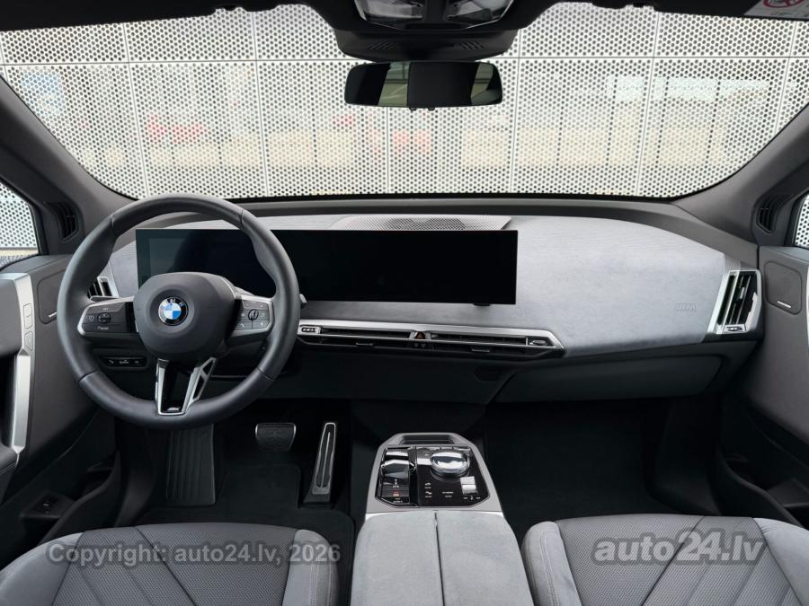 Zils BMW iX 2025 Tallina, ar dzinēja tilpumu 0.00 L un nobraukumu 36 tūkst. km par 67900 €, foto 25 vietnē AUTOMOTO.COM.LV