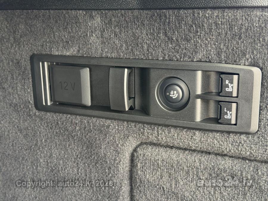Zils BMW iX 2025 Tallina, ar dzinēja tilpumu 0.00 L un nobraukumu 36 tūkst. km par 67900 €, foto 29 vietnē AUTOMOTO.COM.LV